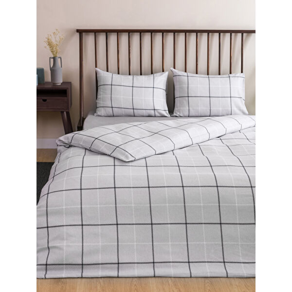 Desenli Pamuklu Çift Kişilik Nevresim Takımı Desenli Pamuklu Çift Kişilik Nevresim Takımı