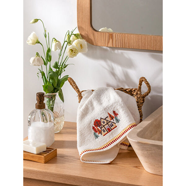 Nakışlı Pamuklu Yüz Havlusu 50x80 Cm Nakışlı Pamuklu Yüz Havlusu 50x80 Cm