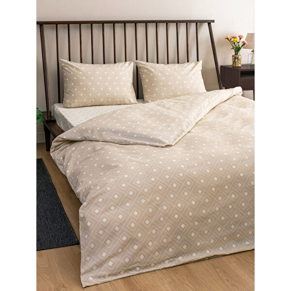 Geometrik Desenli Çift Kişilik Nevresim Takımı Geometrik Desenli Çift Kişilik Nevresim Takımı