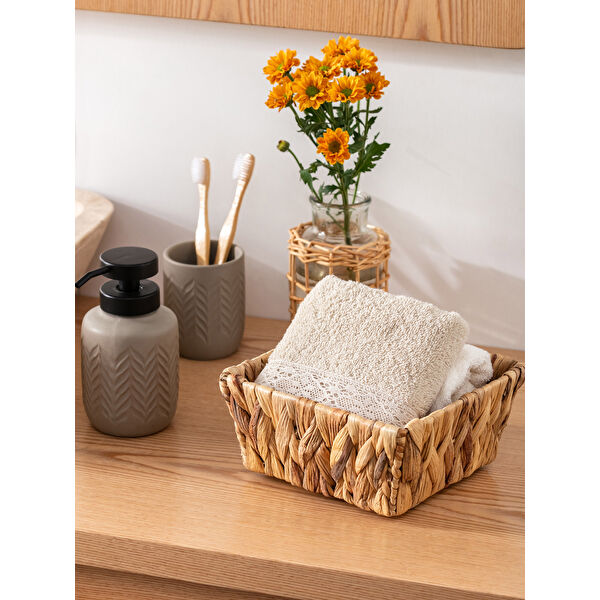 Dantel Detaylı El Havlusu 30x50 Cm