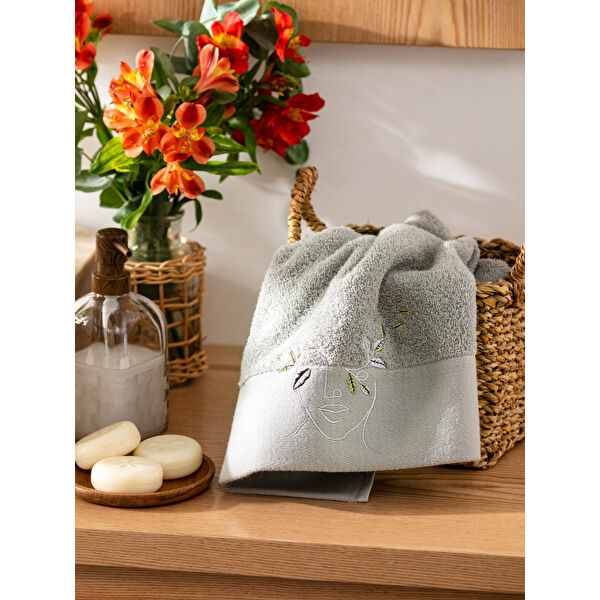 Nakışlı Yüz Havlusu 50x80 Cm