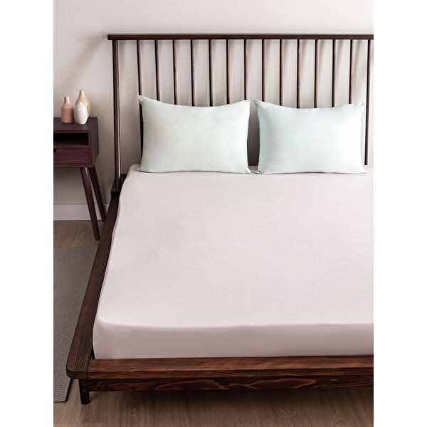 Düz Pamuklu Lastikli Çift Kişilik Çarşaf 160x200x30 Cm Düz Pamuklu Lastikli Çift Kişilik Çarşaf 160x200x30 Cm