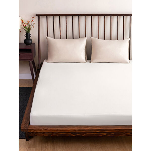 Düz Pamuklu Lastikli Çift Kişilik Çarşaf 160x200x30 Cm Düz Pamuklu Lastikli Çift Kişilik Çarşaf 160x200x30 Cm