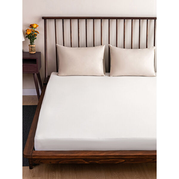 Düz Pamuklu Lastikli Çift Kişilik Çarşaf 160x200x30 Cm Düz Pamuklu Lastikli Çift Kişilik Çarşaf 160x200x30 Cm