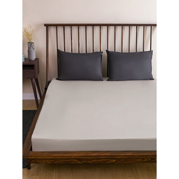 Düz Pamuklu Çift Kişilik Lastikli Çarşaf 160x200x30 Cm Düz Pamuklu Çift Kişilik Lastikli Çarşaf 160x200x30 Cm