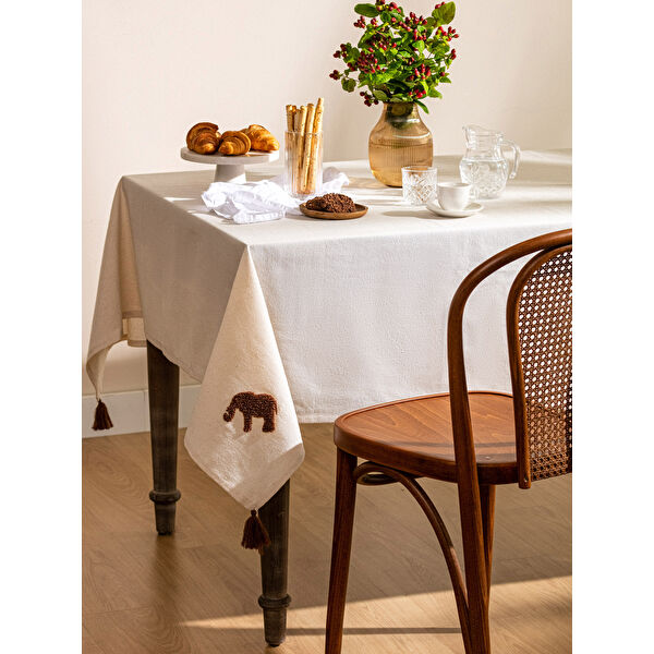 Nakışlı Püskül Detaylı Masa Örtüsü 150x150 Cm Nakışlı Püskül Detaylı Masa Örtüsü 150x150 Cm