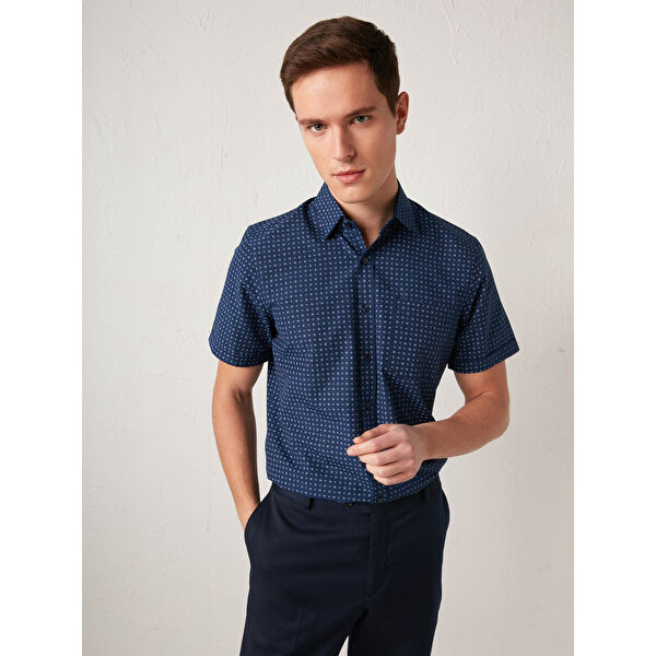 LCW FORMAL Slim Fit Kısa Kollu Poplin Gömlek LCW FORMAL Slim Fit Kısa Kollu Poplin Gömlek
