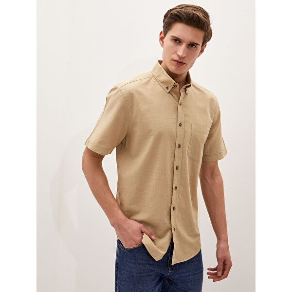 LCW BASIC Regular Fit Kısa Kollu Poplin Erkek Gömlek LCW BASIC Regular Fit Kısa Kollu Poplin Erkek Gömlek