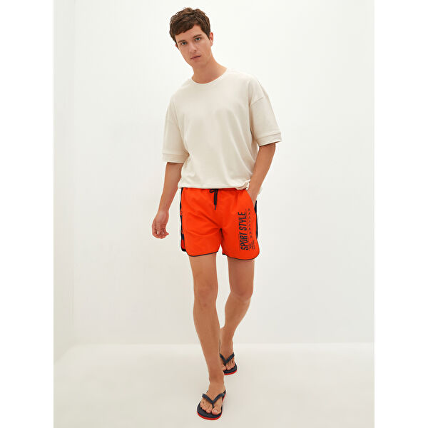 Kısa Boy Baskılı Standart Kalıp Deniz Şortu Kısa Boy Baskılı Standart Kalıp Deniz Şortu