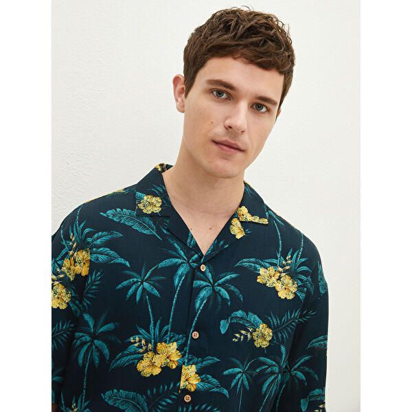 LCW CASUAL Oversize Resort Yaka Kısa Kollu Desenli Erkek Gömlek LCW CASUAL Oversize Resort Yaka Kısa Kollu Desenli Erkek Gömlek