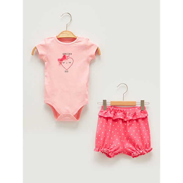 Bisiklet Yaka Kısa Kollu Baskılı Kız Bebek Çıtçıtlı Body ve Şort 2'li Takım Bisiklet Yaka Kısa Kollu Baskılı Kız Bebek Çıtçıtlı Body ve Şort 2'li Takım