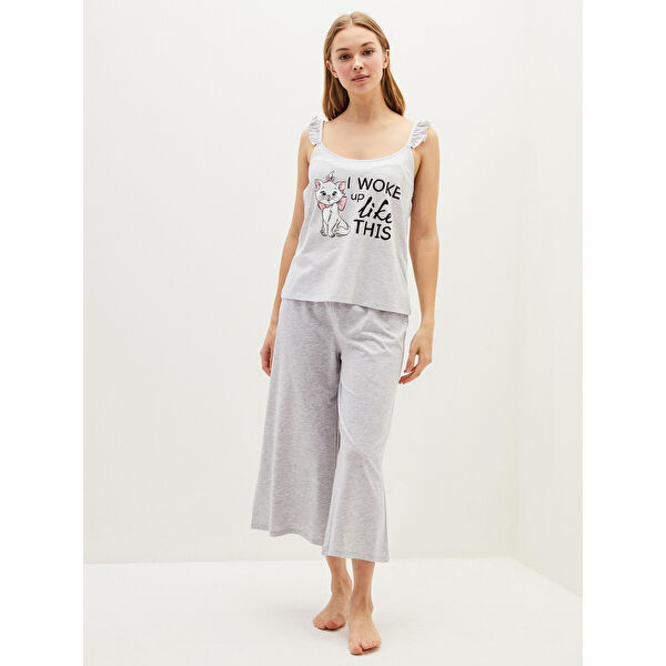 LCW DREAM Mary Cat Baskılı Fırfır Detaylı Kadın Caprili Pijama Takımı LCW DREAM Mary Cat Baskılı Fırfır Detaylı Kadın Caprili Pijama Takımı