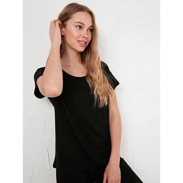 LCW DREAM Bisiklet Yaka Dantel Detaylı Kısa Kollu Viskon Kadın Pijama Takımı