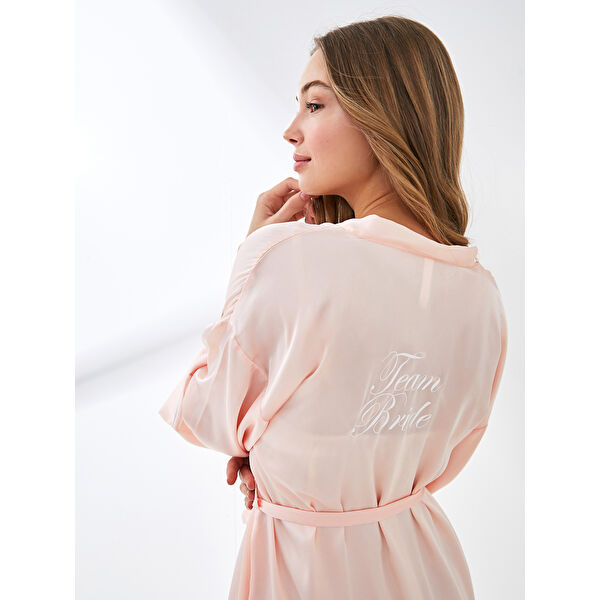 LCW DREAM Kruvaze Yaka Baskılı Beli Bağlama Detaylı Saten Kadın Bride Sabahlık LCW DREAM Kruvaze Yaka Baskılı Beli Bağlama Detaylı Saten Kadın Bride Sabahlık