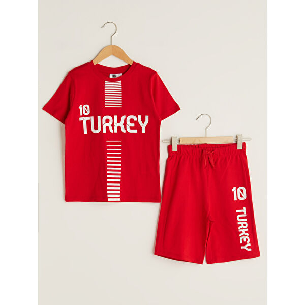 Bisiklet Yaka UEFA EURO 2020 Türkiye Baskılı Kısa Kollu Erkek Çocuk Tişört ve Şort Bisiklet Yaka UEFA EURO 2020 Türkiye Baskılı Kısa Kollu Erkek Çocuk Tişört ve Şort