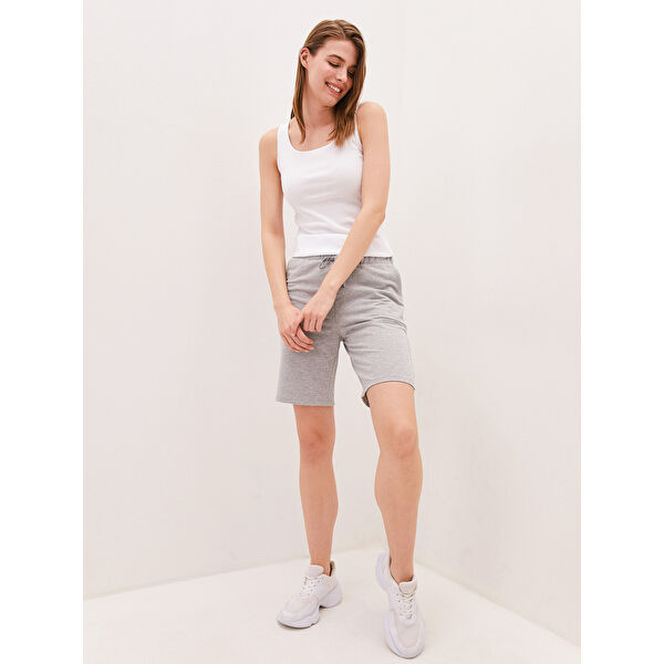 Beli Lastikli Bağlama Detaylı Düz Kadın Şort Beli Lastikli Bağlama Detaylı Düz Kadın Şort