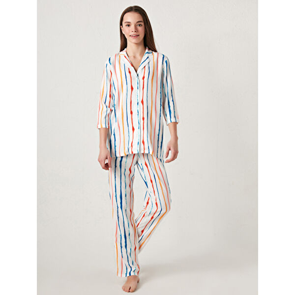 LCW DREAM Gömlek Yaka Çizgili Uzun Kollu Poplin Kadın Pijama Takımı LCW DREAM Gömlek Yaka Çizgili Uzun Kollu Poplin Kadın Pijama Takımı