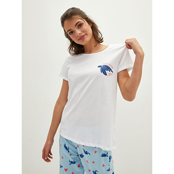 LCW DREAM Bisiklet Yaka Baskılı Kısa Kollu Pamuklu Kadın Caprili Pijama Takımı LCW DREAM Bisiklet Yaka Baskılı Kısa Kollu Pamuklu Kadın Caprili Pijama Takımı