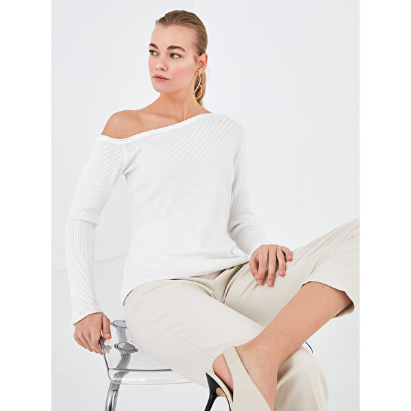 LCW CLASSIC Kayık Yaka Düz Uzun Kollu Kadın Triko Kazak LCW CLASSIC Kayık Yaka Düz Uzun Kollu Kadın Triko Kazak