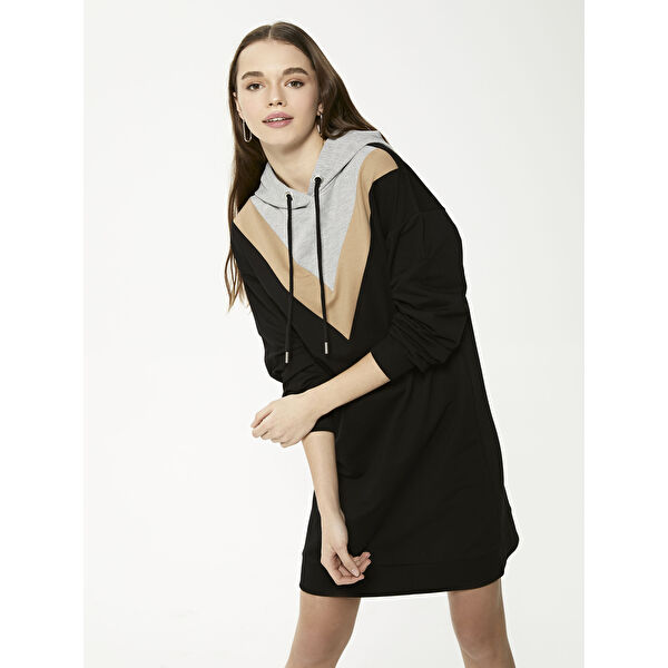 Kapüşonlu Renk Bloklu Uzun Kollu Kadın Elbise Kapüşonlu Renk Bloklu Uzun Kollu Kadın Elbise