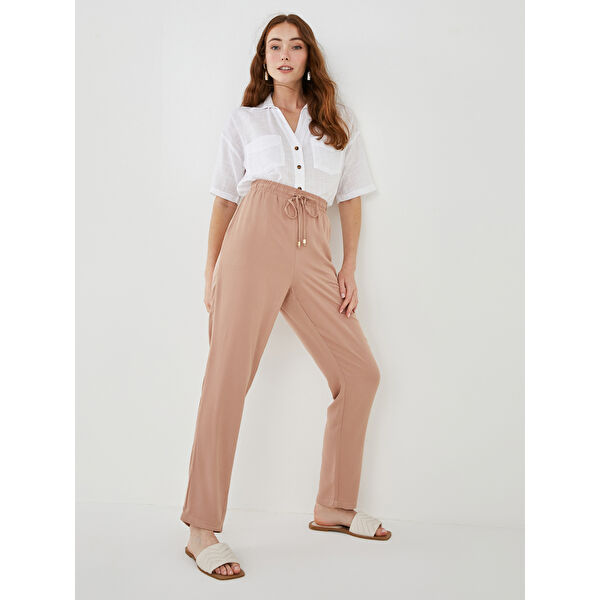 LCW BASIC Beli Lastikli Cep Detaylı Belmando Kumaş Kadın Pantolon LCW BASIC Beli Lastikli Cep Detaylı Belmando Kumaş Kadın Pantolon