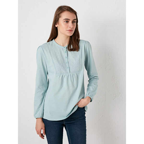 LCW GRACE Bisiklet Yaka Düğme Detaylı Nakışlı Bluz LCW GRACE Bisiklet Yaka Düğme Detaylı Nakışlı Bluz