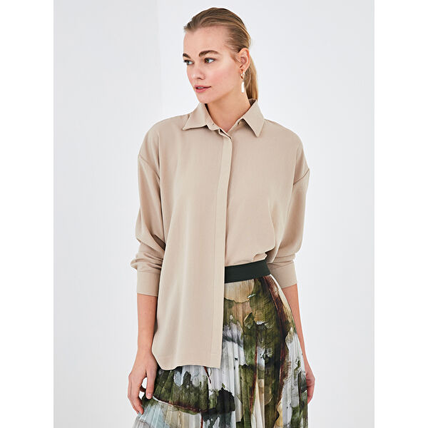 LCW CLASSIC Gizli Düğme Kapamalı Uzun Kollu Dokulu Kumaştan Kadın Gömlek LCW CLASSIC Gizli Düğme Kapamalı Uzun Kollu Dokulu Kumaştan Kadın Gömlek