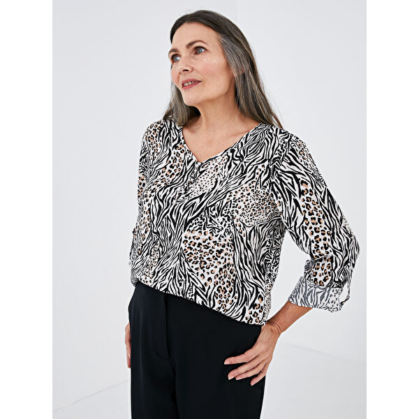 LCW GRACE Kaçık Yaka Çiçek Baskılı Poplin Bluz LCW GRACE Kaçık Yaka Çiçek Baskılı Poplin Bluz