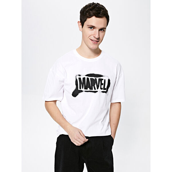 LCW CASUAL Bisiklet Yaka Kısa Kollu Marvel Baskılı Erkek Tişört