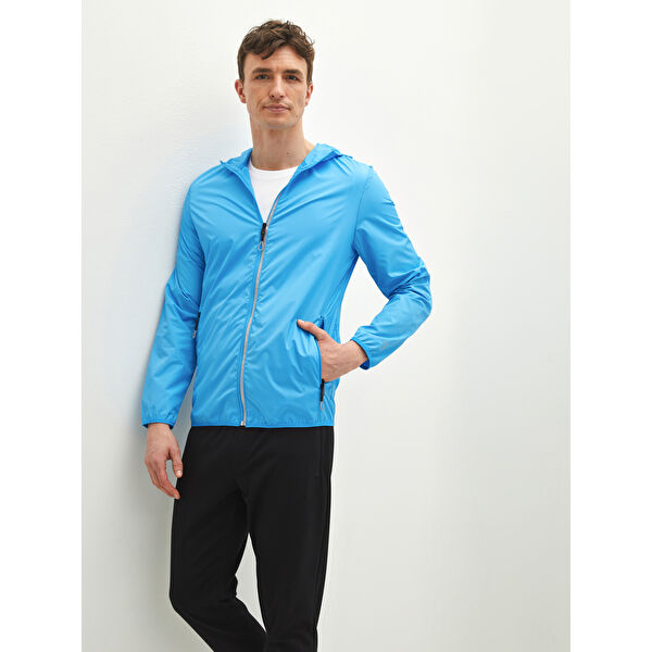Outdoor Çanta Olabilen Standart Kalıp Kapüşonlu İnce Yağmurluk Outdoor Çanta Olabilen Standart Kalıp Kapüşonlu İnce Yağmurluk