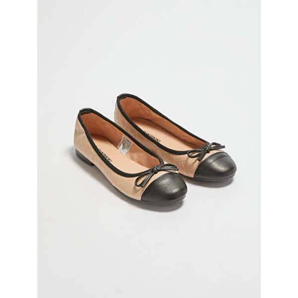 Deri Görünümlü Fiyonk Detaylı Kadın Babet