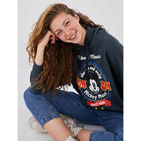XSIDE Kapüşonlu Mickey Mouse Baskılı Uzun Kollu Oversize Kadın Sweatshirt XSIDE Kapüşonlu Mickey Mouse Baskılı Uzun Kollu Oversize Kadın Sweatshirt