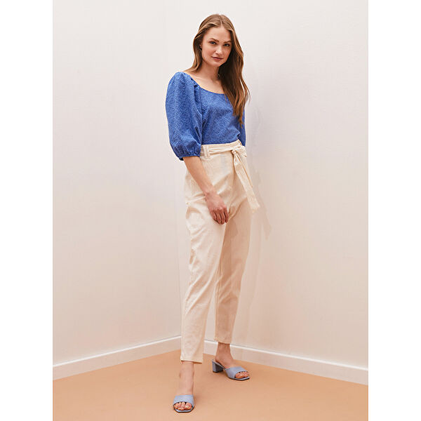LCW CLASSIC Beli Lastikli Kemer Detaylı Bol Fit Kadın Pantolon LCW CLASSIC Beli Lastikli Kemer Detaylı Bol Fit Kadın Pantolon