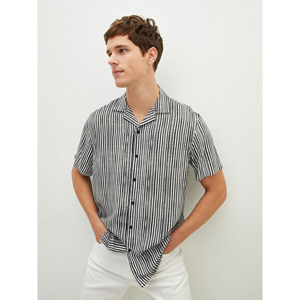 LCW CASUAL Regular Fit Resort Yaka Kısa Kollu Desenli Viskon Erkek Gömlek LCW CASUAL Regular Fit Resort Yaka Kısa Kollu Desenli Viskon Erkek Gömlek