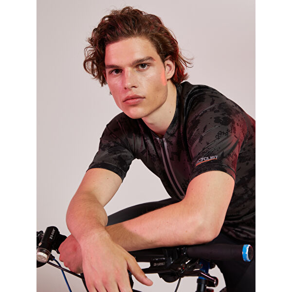 Outdoor Fermuarlı Yaka Kısa Kollu Desenli Erkek Tişört