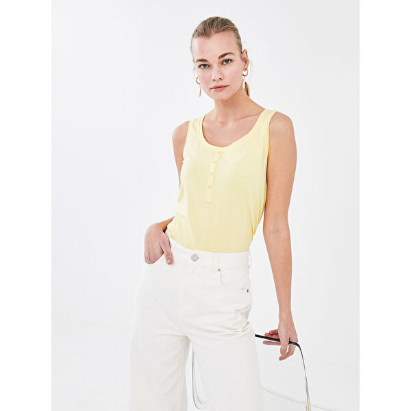 LCW BASIC U Yaka Düğme Detaylı Askılı Pamuklu Kadın Atlet LCW BASIC U Yaka Düğme Detaylı Askılı Pamuklu Kadın Atlet