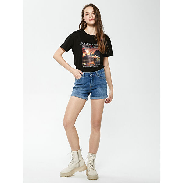 Cep Detaylı Kadın Kısa Rodeo Jean Şort