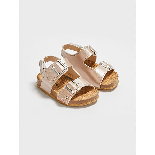 Deri Görünümlü Metal Tokalı Kız Bebek Sandalet