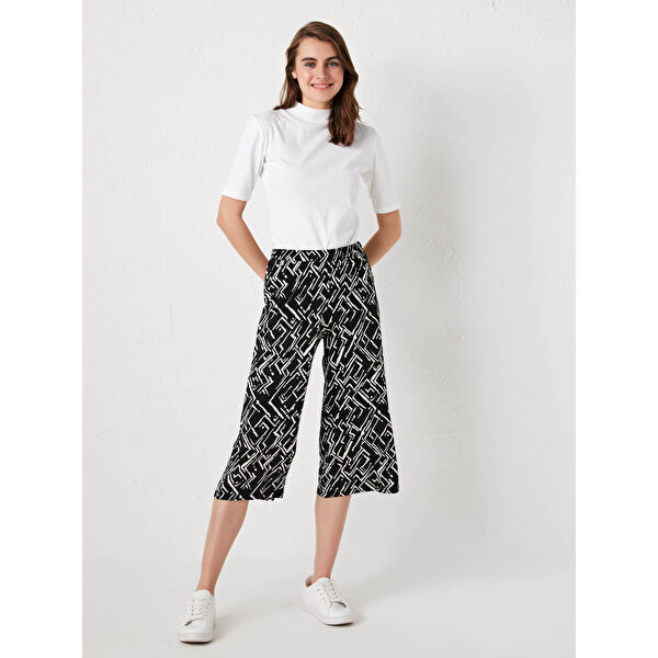 LCW BASIC Beli Lastikli Standart Fit Desenli Kadın Capri LCW BASIC Beli Lastikli Standart Fit Desenli Kadın Capri