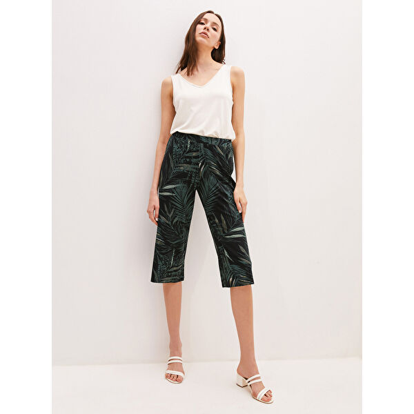 LCW BASIC Beli Lastikli Standart Fit Desenli Kadın Capri LCW BASIC Beli Lastikli Standart Fit Desenli Kadın Capri