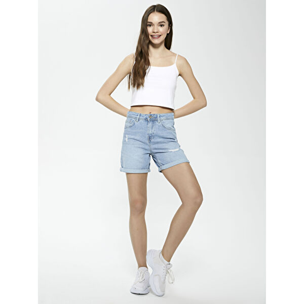 Cep Detaylı Yırtık Desenli Kadın Bermuda Rodeo Jean Şort