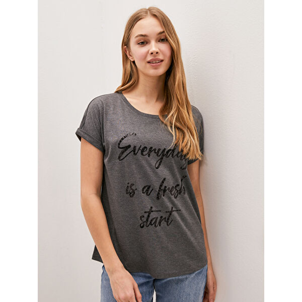 LCW CASUAL Bisiklet Yaka Pul Payet Baskılı Kısa Kollu Kadın Tişört