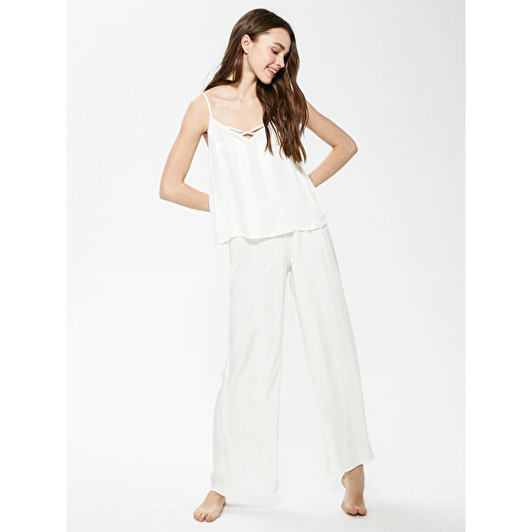 LCW DREAM Askılı Düz Biye Detaylı Viskon Kadın Pijama Takımı