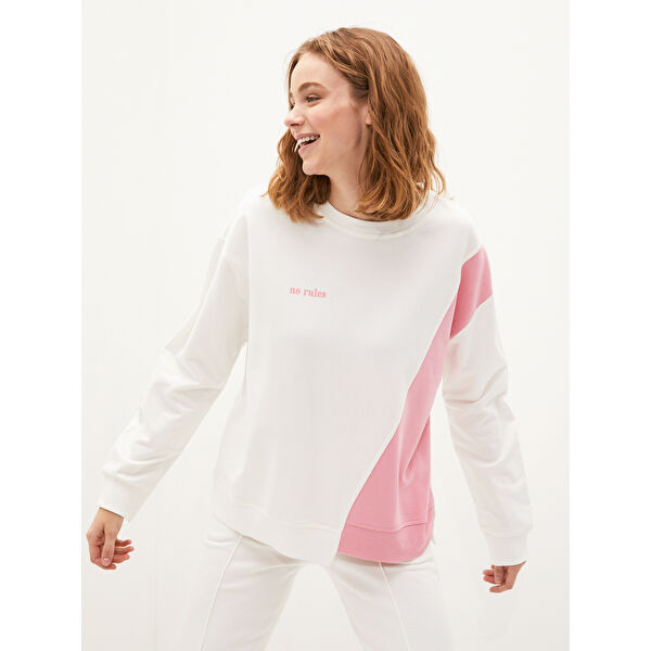 LCW CASUAL Slogan Baskılı Renk Bloklu Bisiklet Yaka Sweatshirt LCW CASUAL Slogan Baskılı Renk Bloklu Bisiklet Yaka Sweatshirt