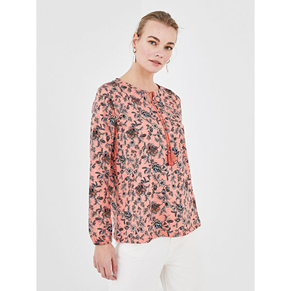 LCW GRACE Bağlamalı Yaka Çiçek Baskılı Uzun Kollu Pamuklu Kadın Bluz LCW GRACE Bağlamalı Yaka Çiçek Baskılı Uzun Kollu Pamuklu Kadın Bluz
