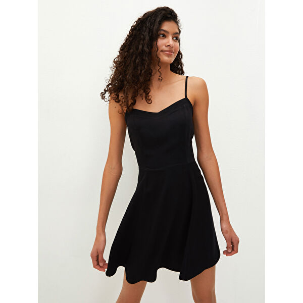 LCW CASUAL Kalp Yaka Askılı Gipe Detaylı Belmando Kumaş Kadın Elbise LCW CASUAL Kalp Yaka Askılı Gipe Detaylı Belmando Kumaş Kadın Elbise