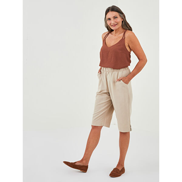 LCW GRACE Beli Lastikli Düz Cep Detaylı Kadın Şort LCW GRACE Beli Lastikli Düz Cep Detaylı Kadın Şort