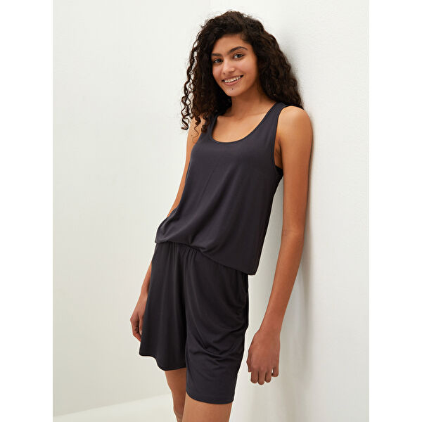 U Yaka Askılı Dantel Detaylı Cepli Viskon Kadın Şortlu Pijama Takımı