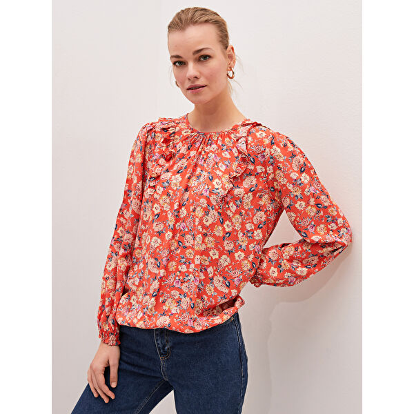 LCW CLASSIC Bisiklet Yaka Puantiyeli Uzun Kollu Fırfır Detaylı Viskon Kadın Bluz LCW CLASSIC Bisiklet Yaka Puantiyeli Uzun Kollu Fırfır Detaylı Viskon Kadın Bluz