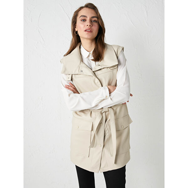 MODEST Dik Yaka Beli Kemerli Cep Detaylı Kadın Yelek MODEST Dik Yaka Beli Kemerli Cep Detaylı Kadın Yelek